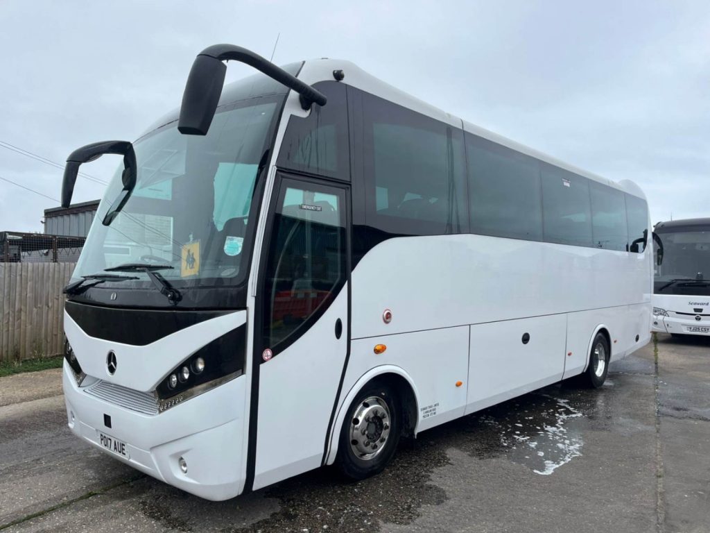 Mercedes Unvi GT Touring 2017 - routeone Trader